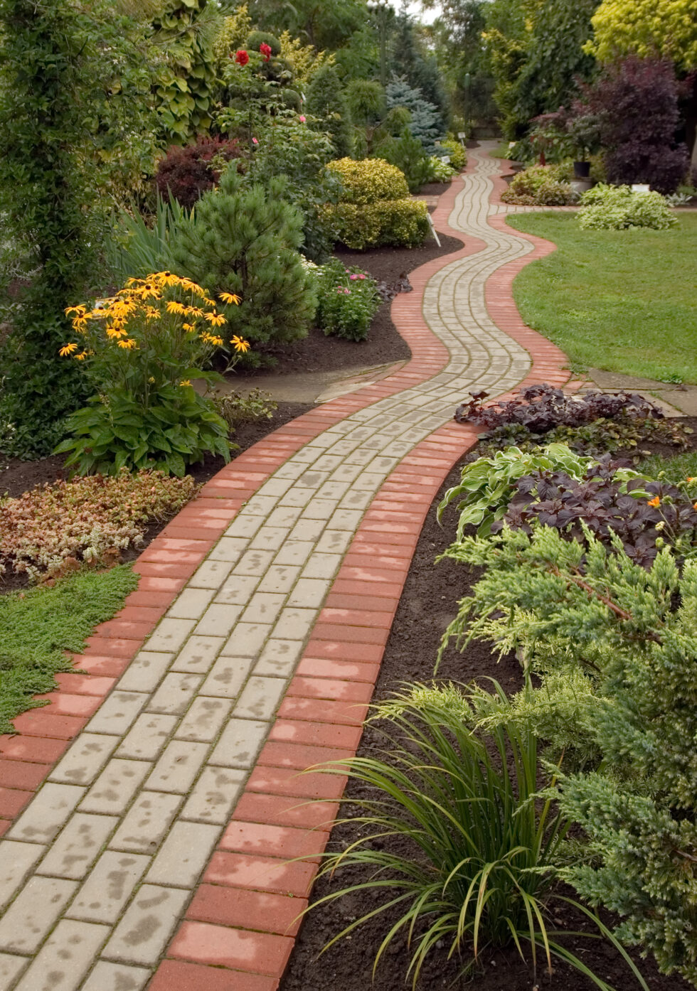 Residential Paver Installation: When To Hire A Professional - Santa Rosa